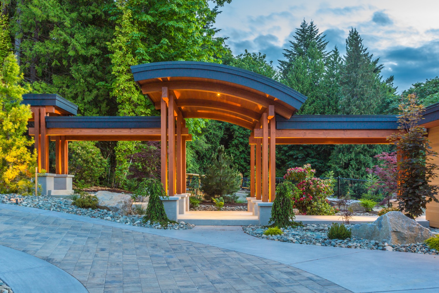 Lantzville House Takes Advantage of Fine Views - TS Williams